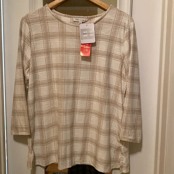 Emily Daniels | Tops | Emily Daniels Top | Poshmark
